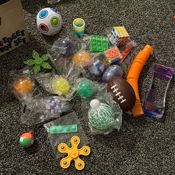 Scientoy | Toys | Assorted Fidget Toy Set | Poshmark